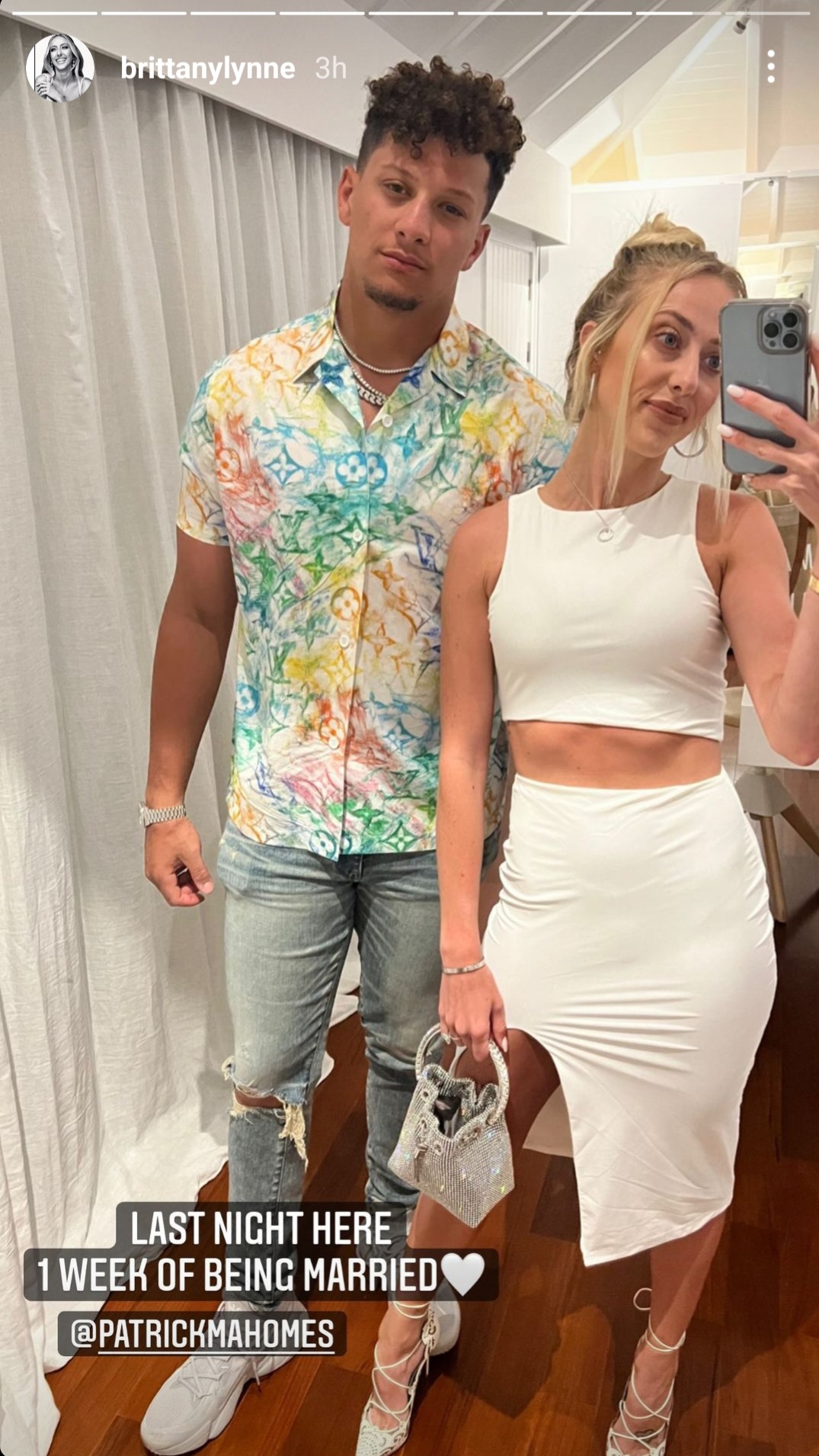 LOOK: Patrick & Brittany Mahomes dress up & head out to end honeymoon