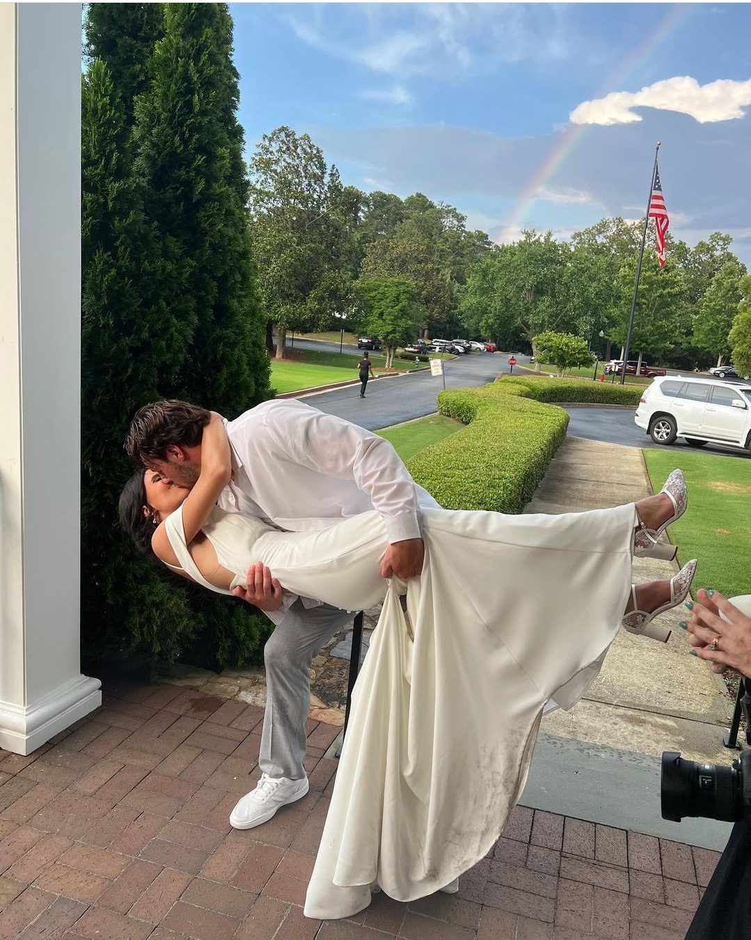 LOOK: Chiefs Tight End Noah Gray Gets Married in Georgia