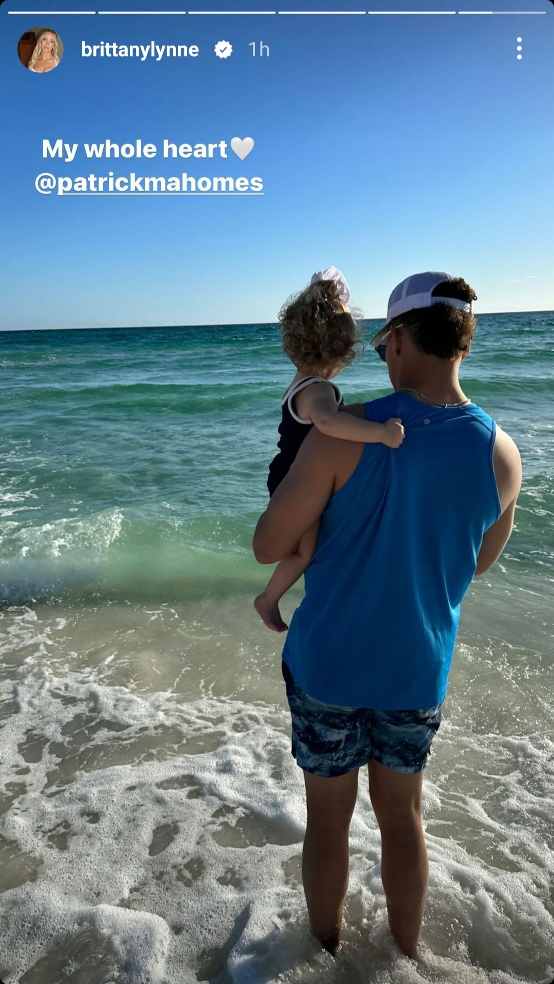 LOOK: Patrick Mahomes has already activated bye week mode