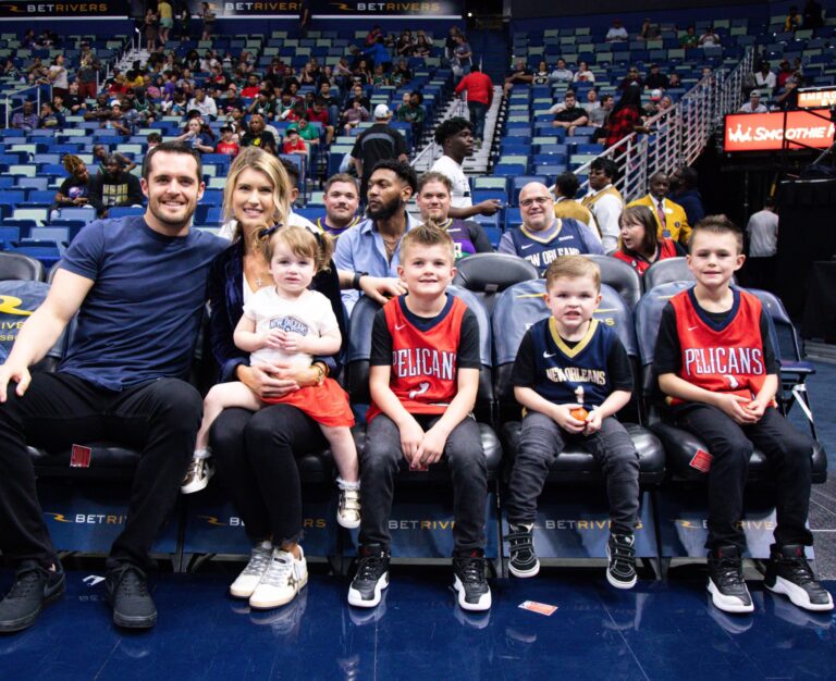 WATCH: Saints & Pelicans welcome Derek Carr & his family