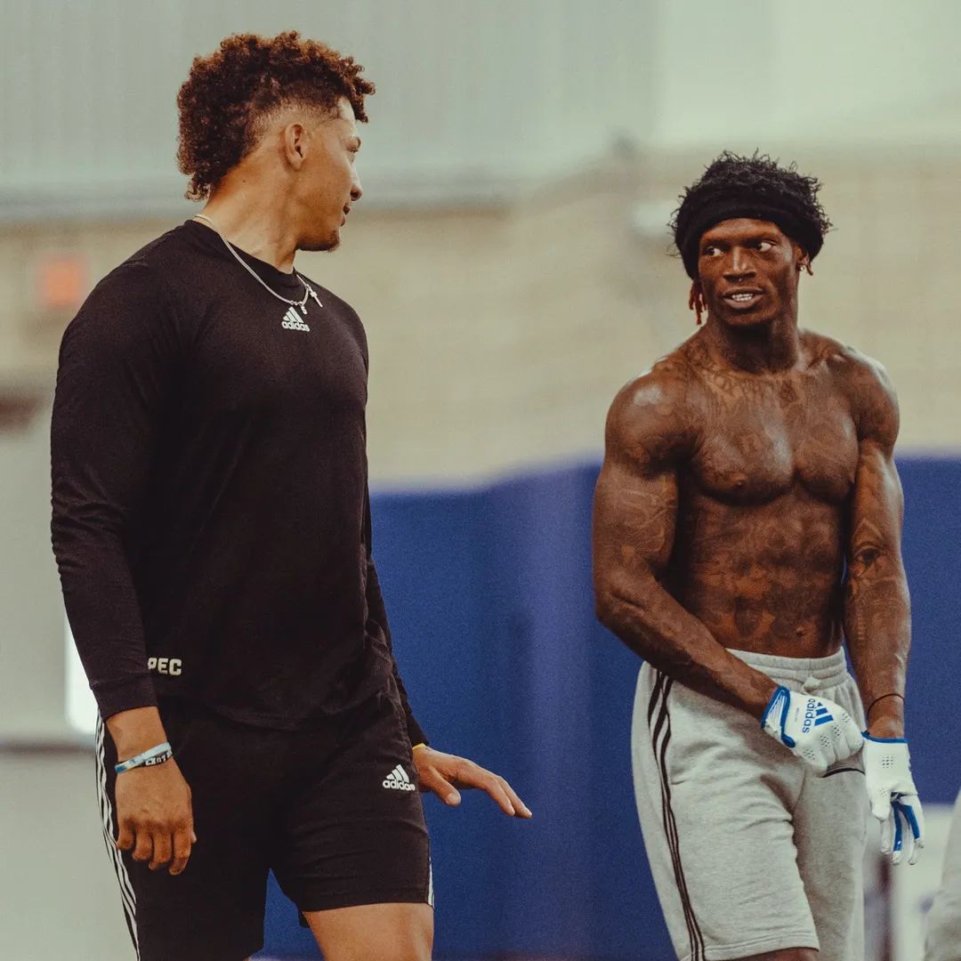 WATCH: Patrick & Travis are working with the boys (video & 20 pics)