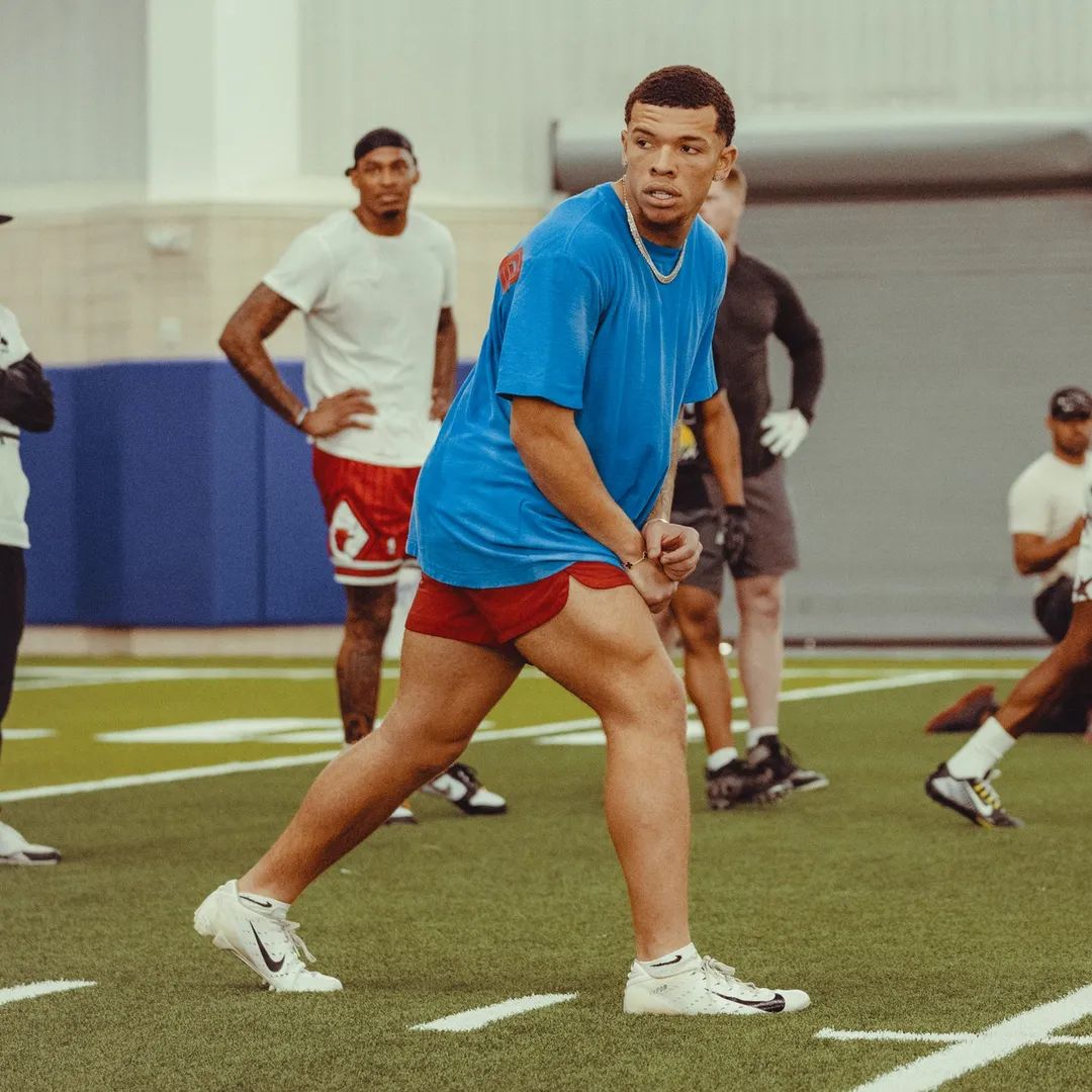 WATCH: Patrick & Travis are working with the boys (video & 20 pics)