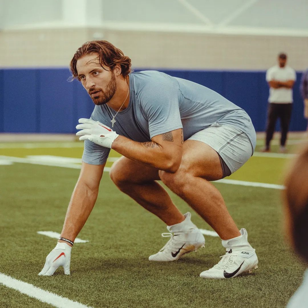 WATCH: Patrick & Travis are working with the boys (video & 20 pics)