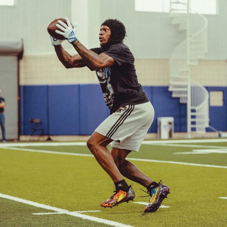 WATCH: Patrick & Travis are working with the boys (video & 20 pics)