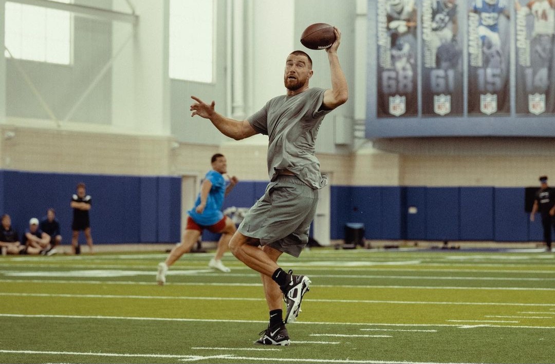 WATCH: Patrick & Travis are working with the boys (video & 20 pics)